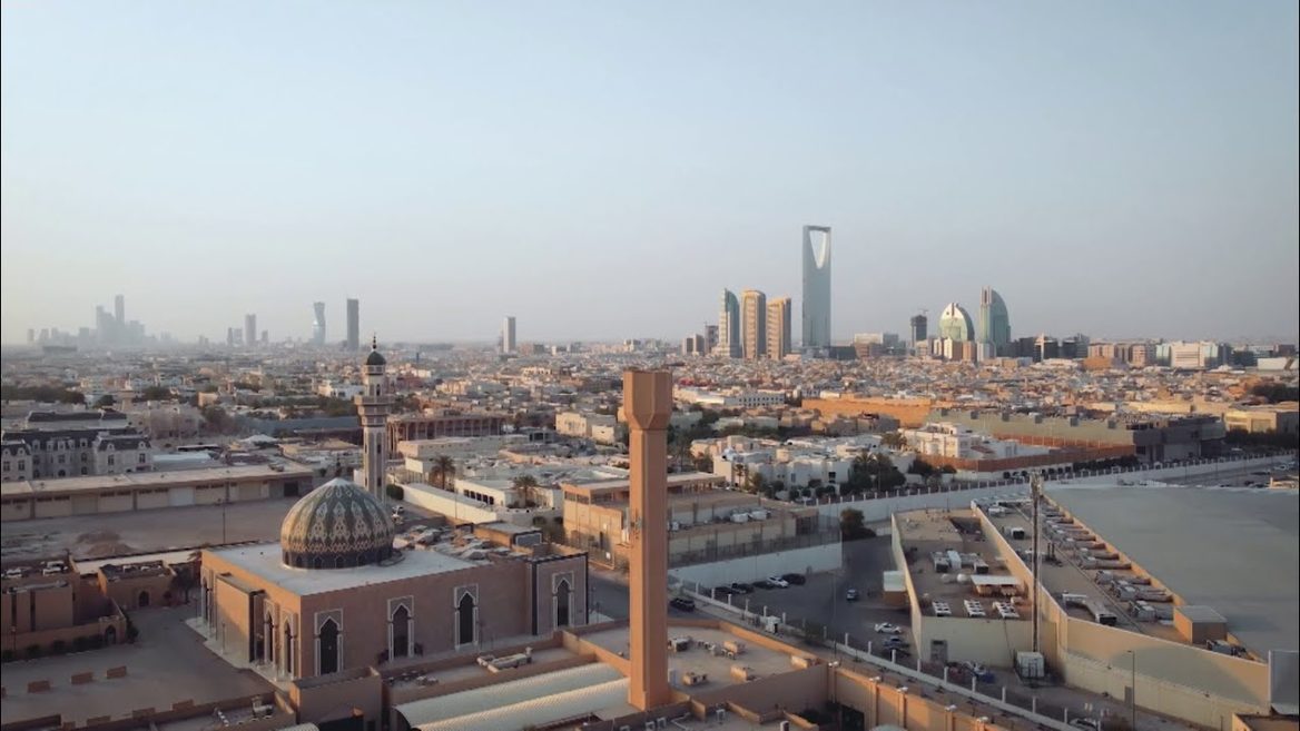 Saudi Arabia launches AI-based chatbot with “Islamic” values | dev.ua