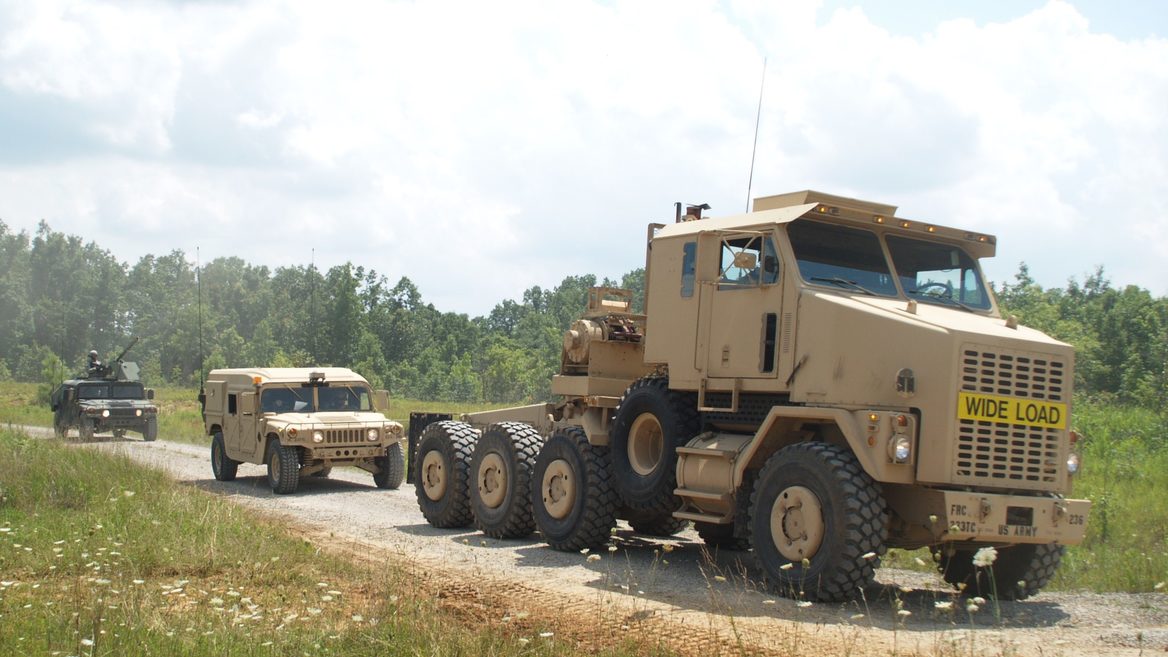 Німеччина передає Україні тягачі Oshkosh M1070. Що про них відомо? | dev.ua